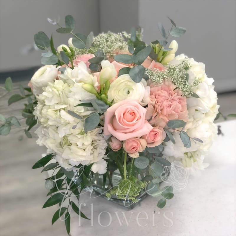 Red Bank Florist | Flower Delivery by Fine Flowers