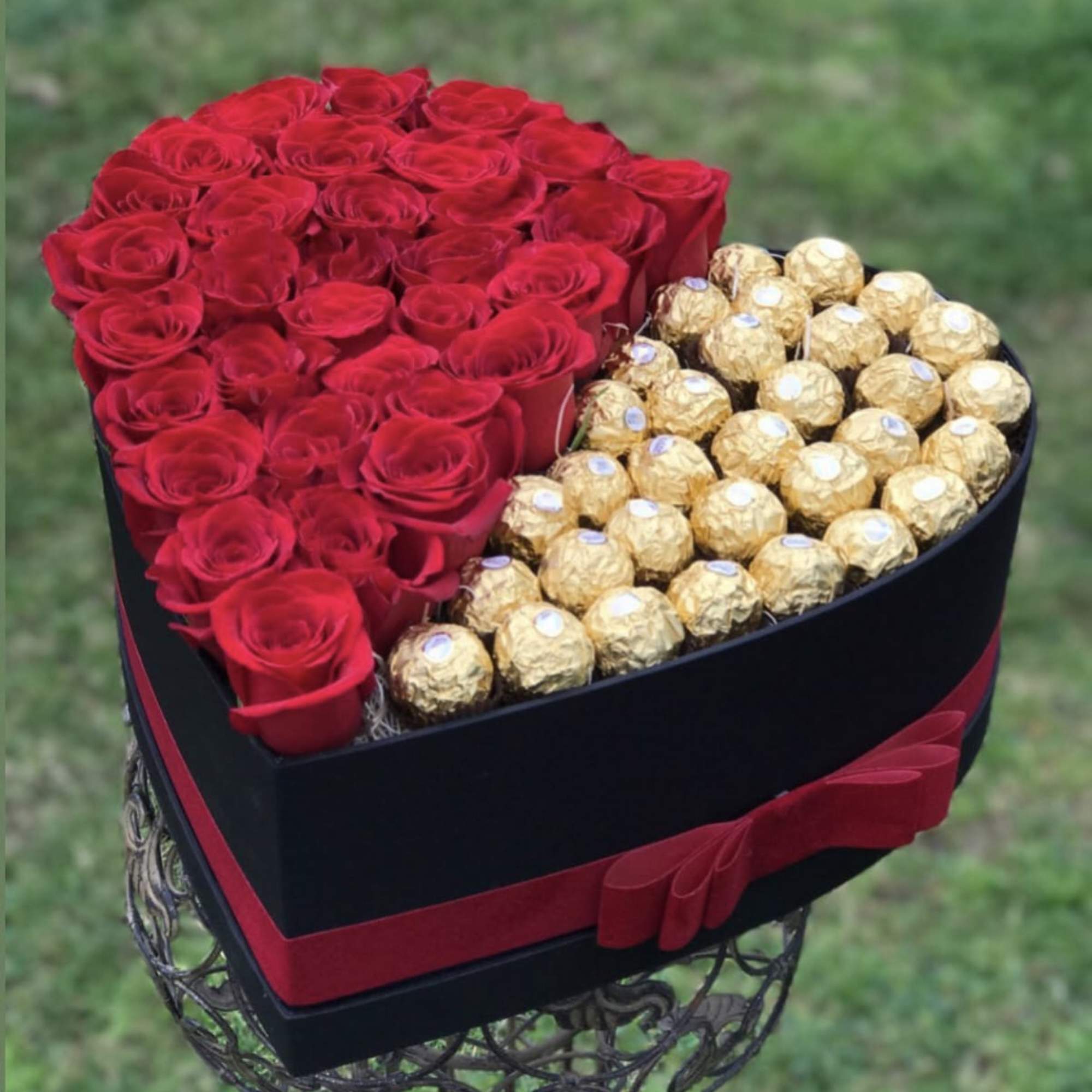 red rose boxes