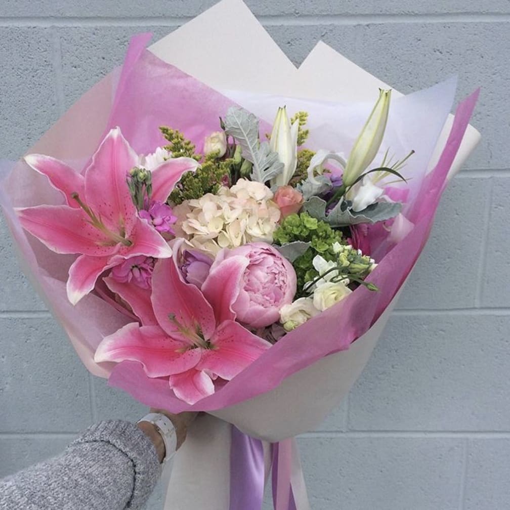 Newton Florist | Flower Delivery by Busy Bee Flowers
