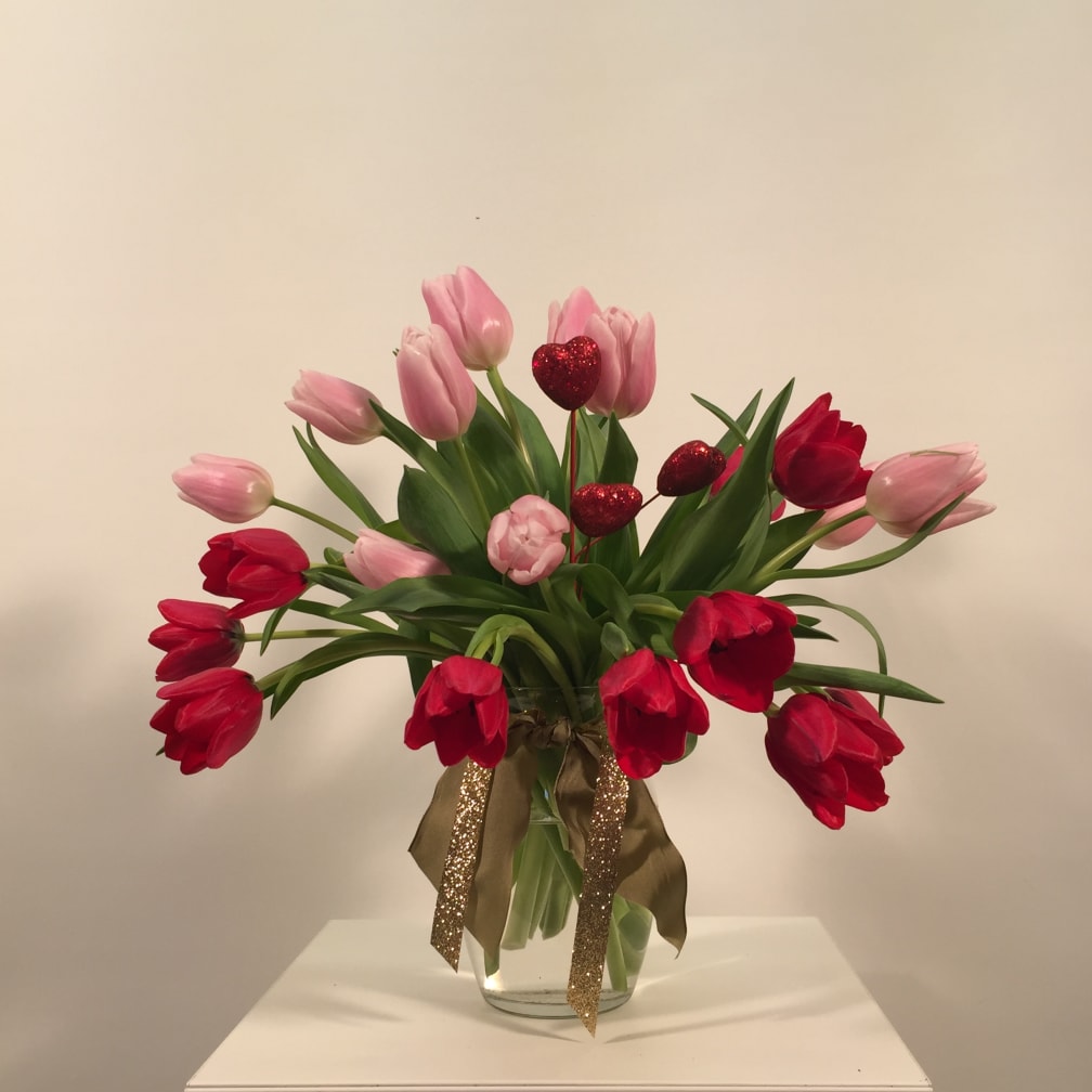 SAINT LOUIS Florist | Flower Delivery by Thorn Studio