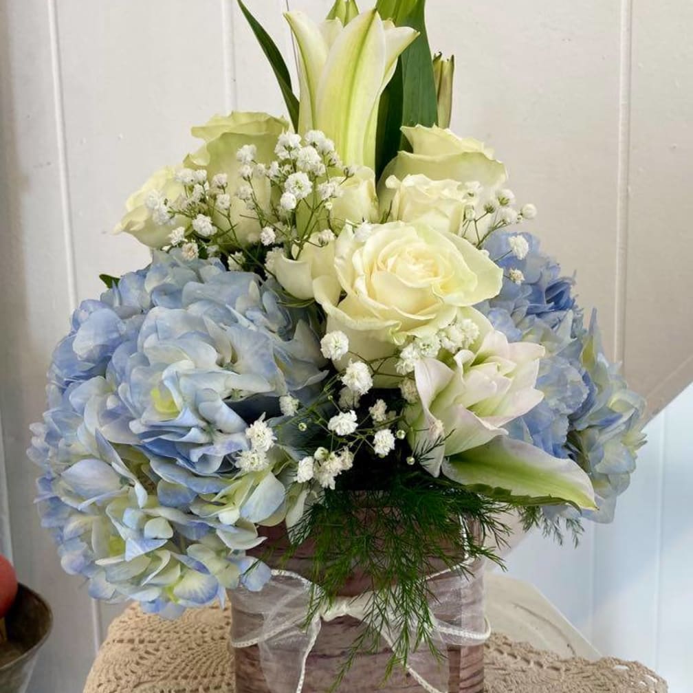 Warwick Florist | Flower Delivery by Petals Florist & Gift Shop