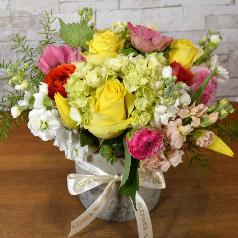 Costa Mesa Florist | Flower Delivery by Flower-Synergy