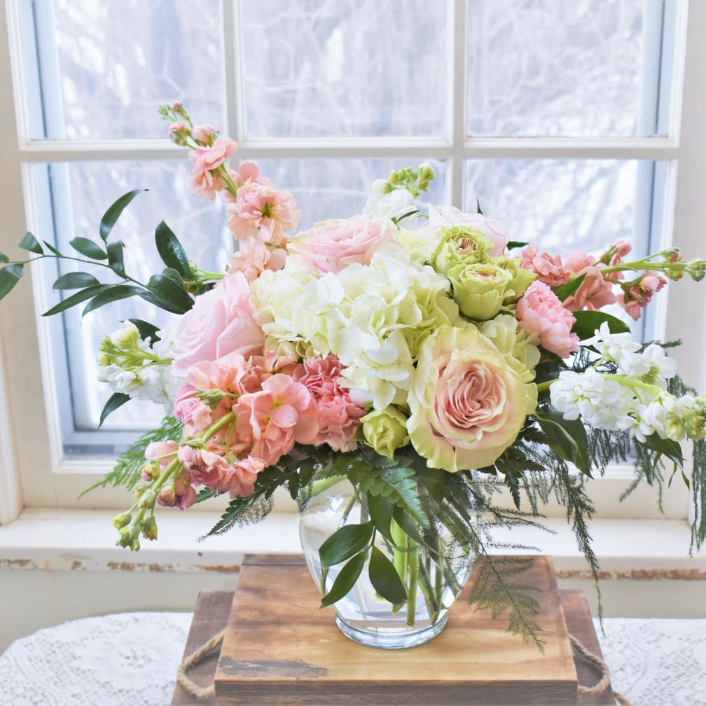 Hutchinson Florist | Flower Delivery by Crow River Floral & Gifts