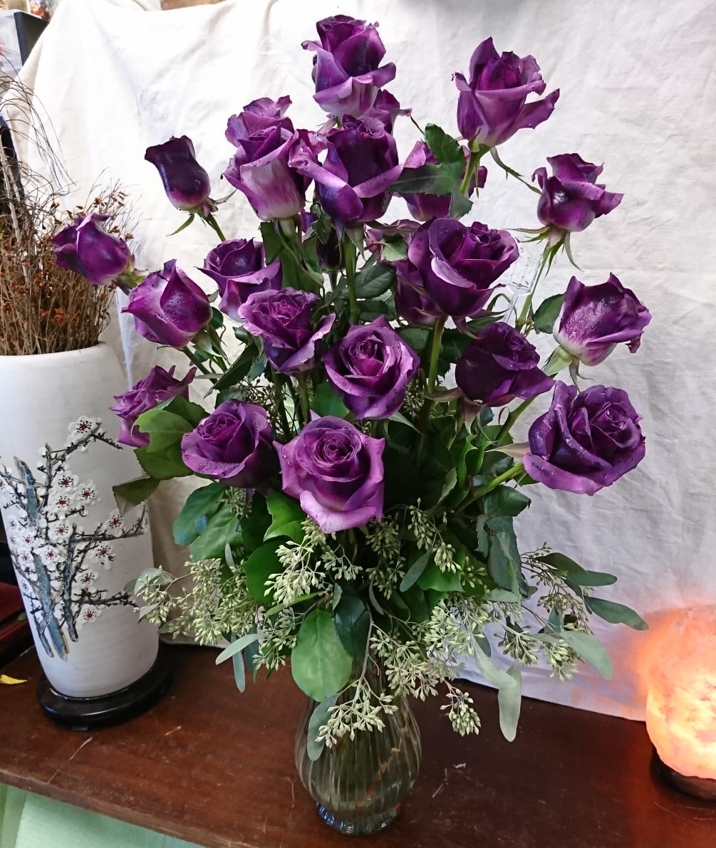 Deeply Violet Rose Bouquet by Edgewood Flowers