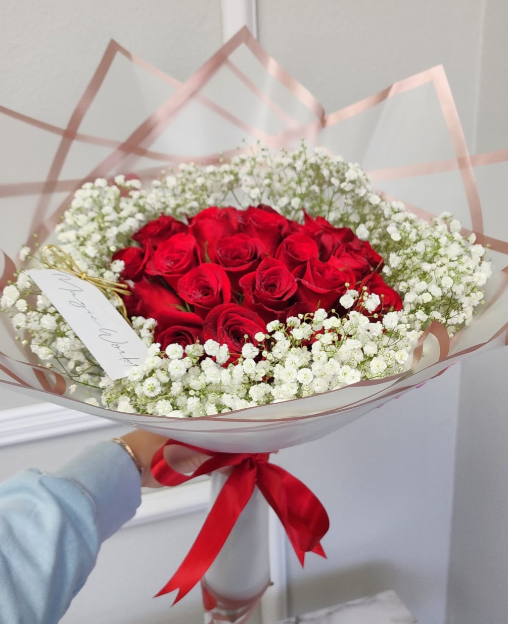 Ramo Buchon Red Roses by Magic World