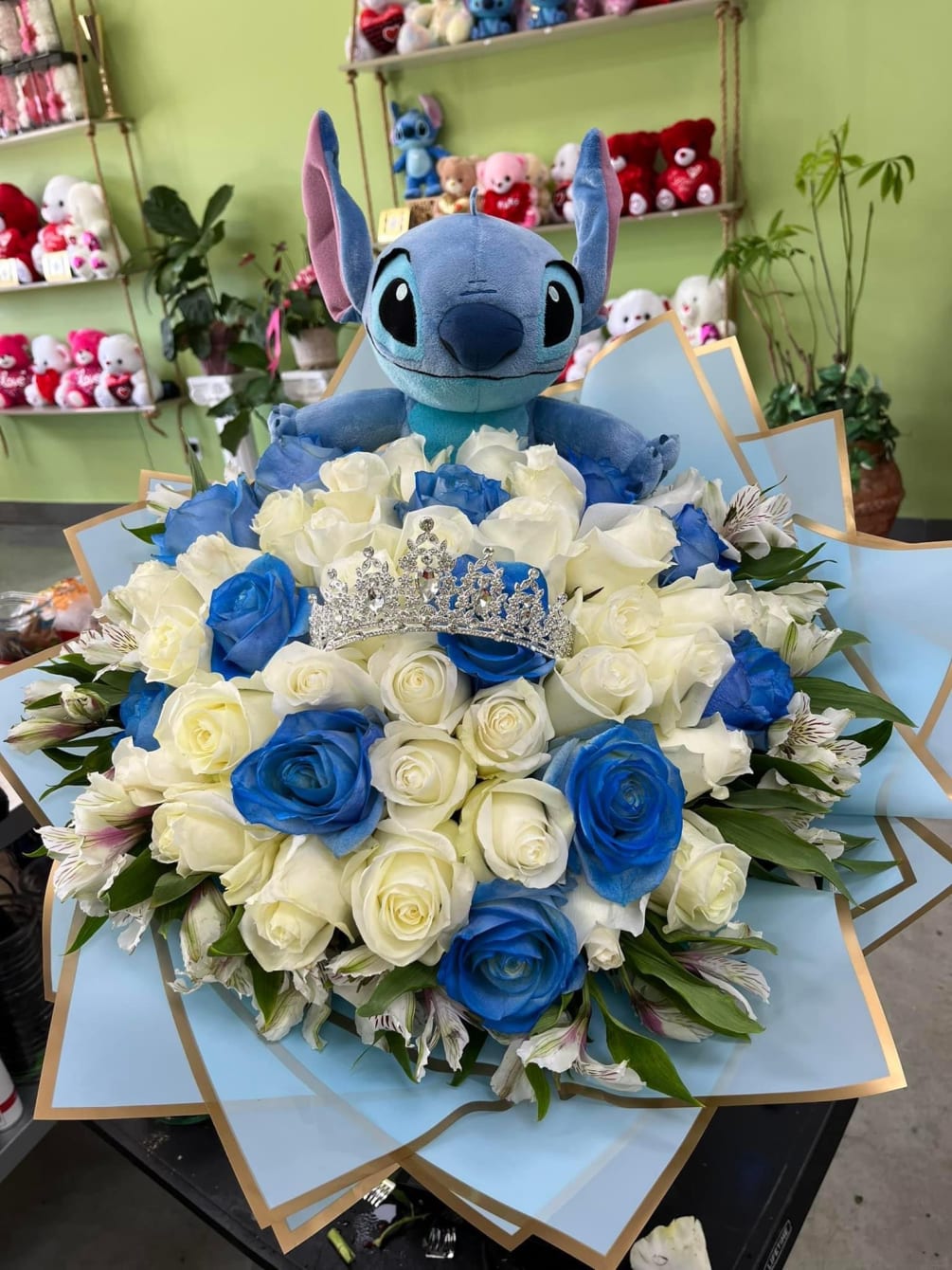 Ramo Buchón (50 Count) by Flowers of Eden