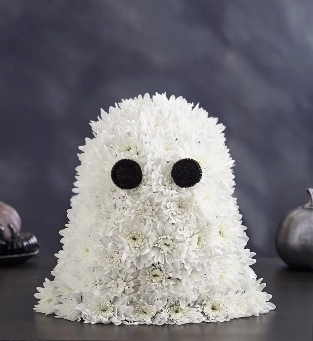 The Friendly Ghost Fresh Flower Arrangement by Ninfa's Flowers