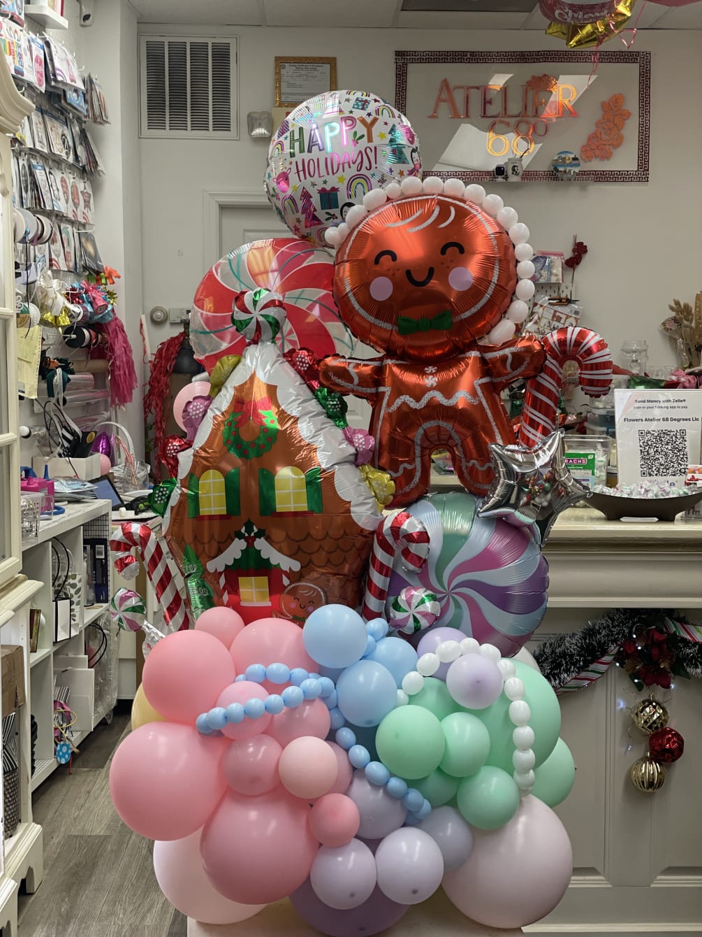 Gingerbread House Balloons Marquee by TALLER DE FLORES 68 grados