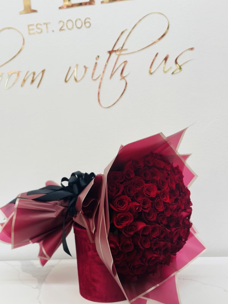 Red Roses romance by Farabela's Touch
