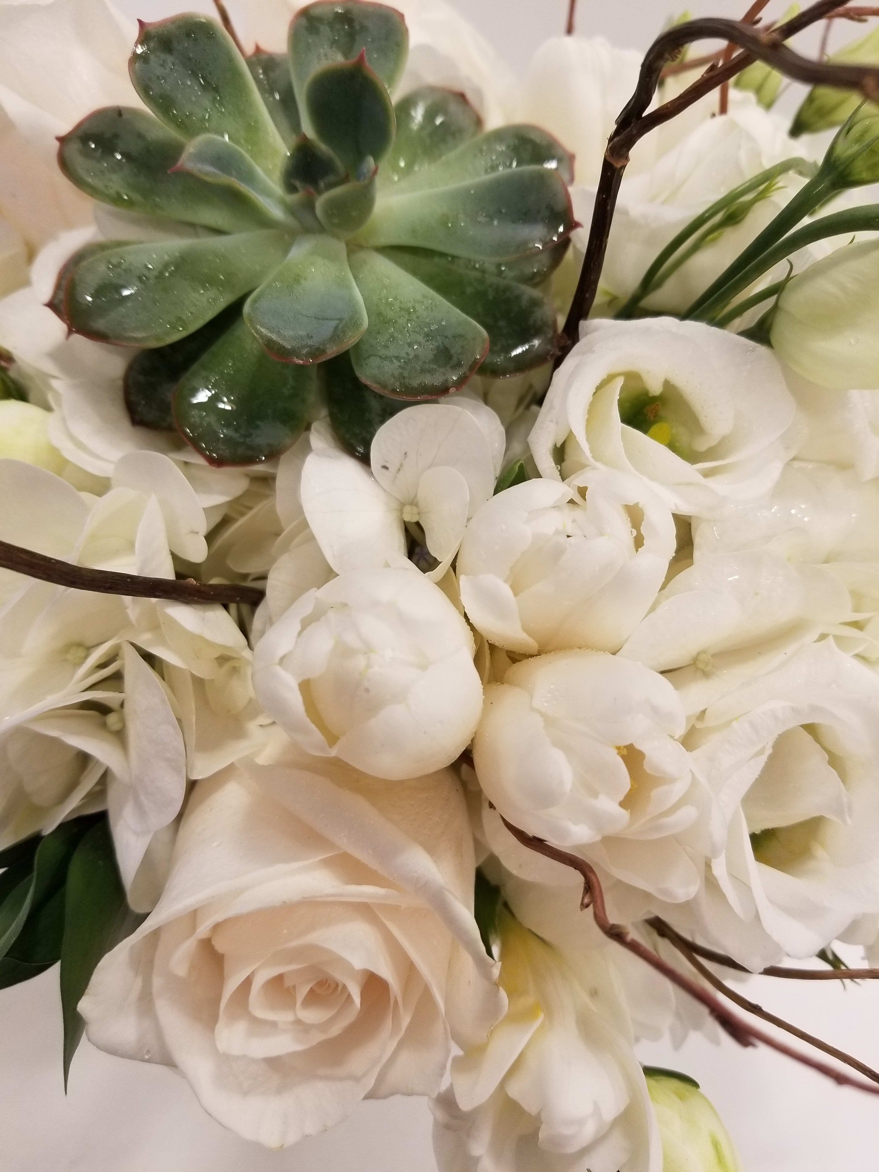 Bloom15 Salome arrangement in New York, NY | Flowers By Blooming ...