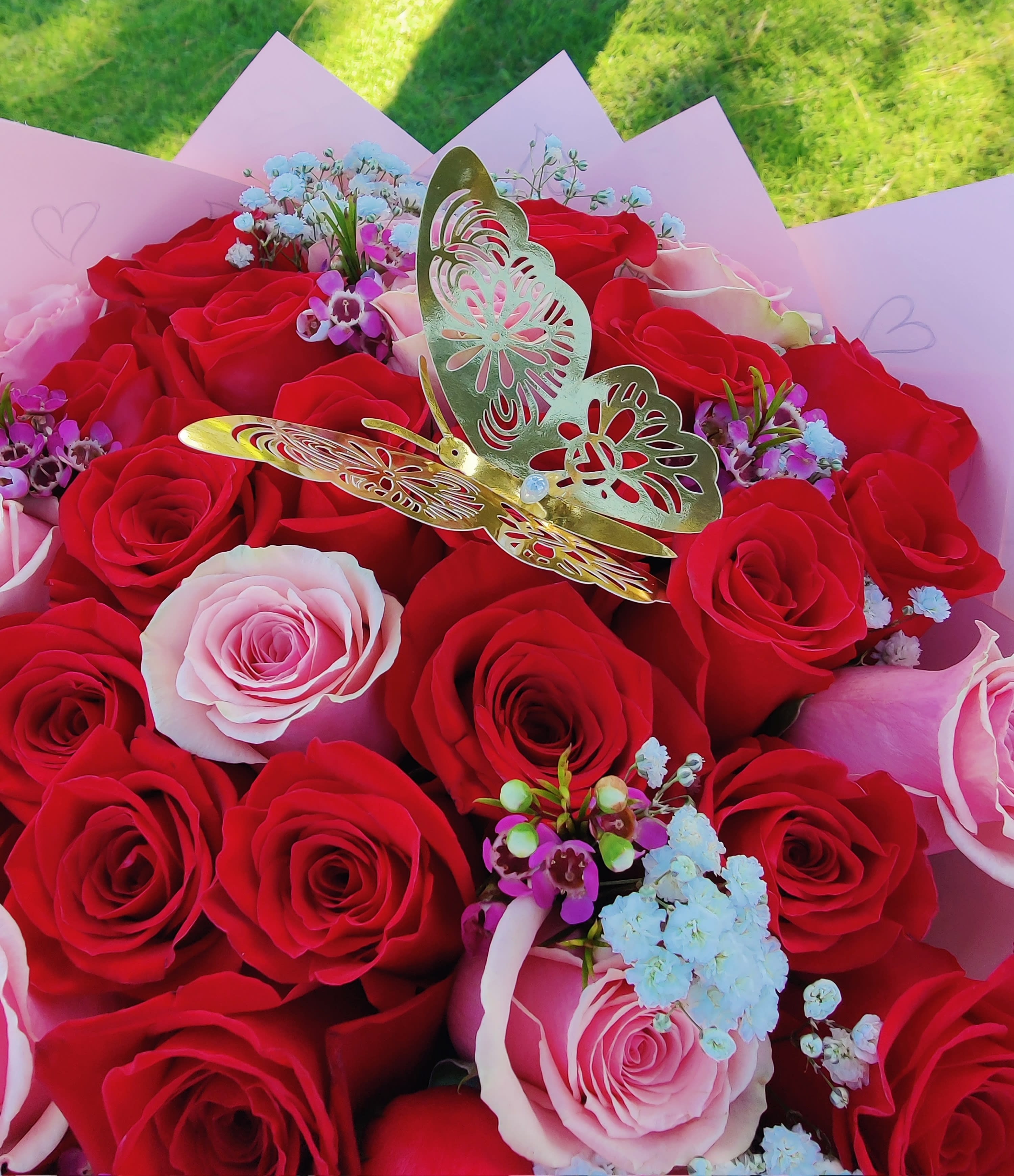 Romeo and Juliet 36 Beautiful Roses in Costa Mesa, CA | Millan Flowers