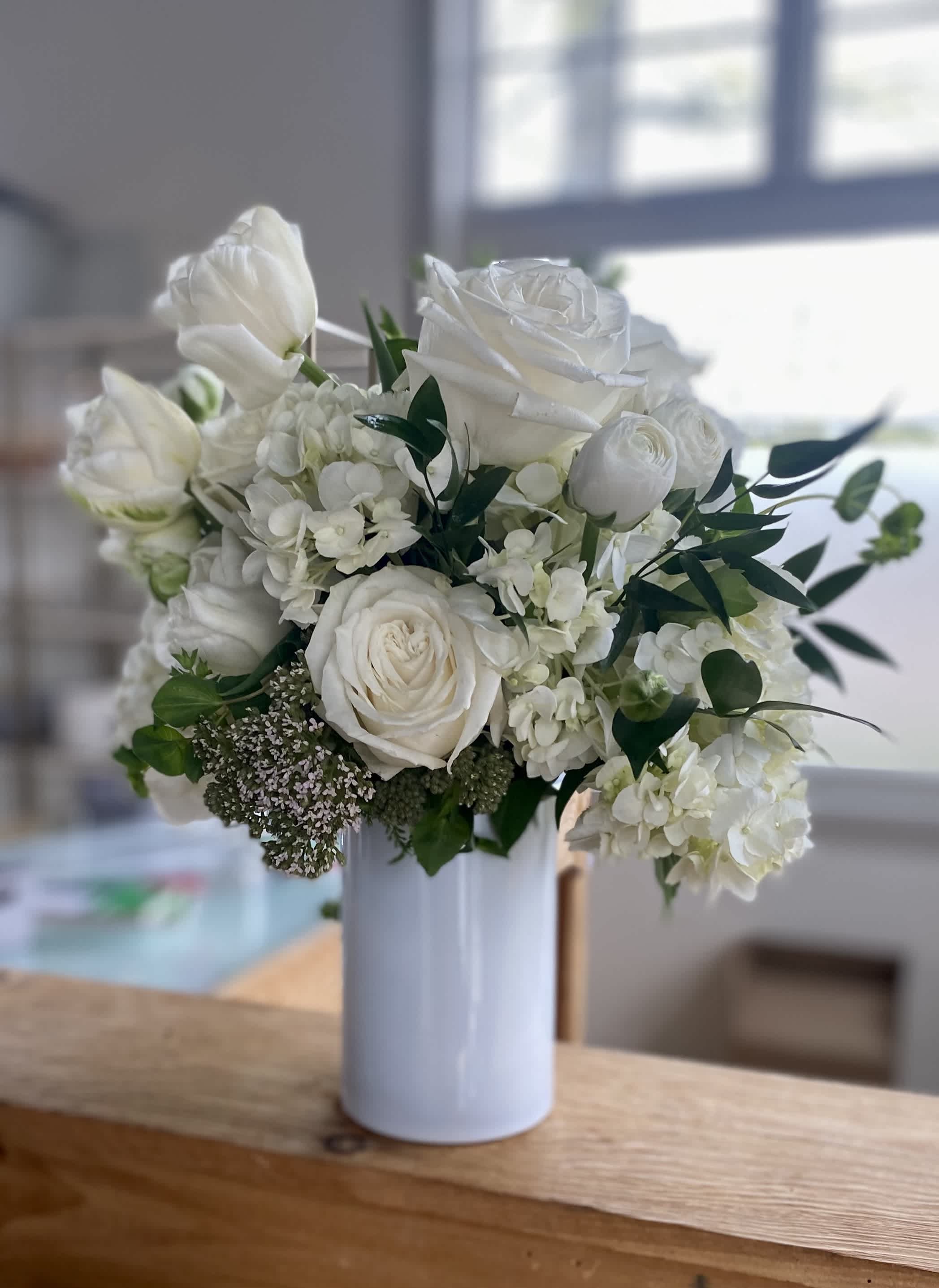 Clean whites + brights in Westport, CT | Blossom + Stem Floral Design