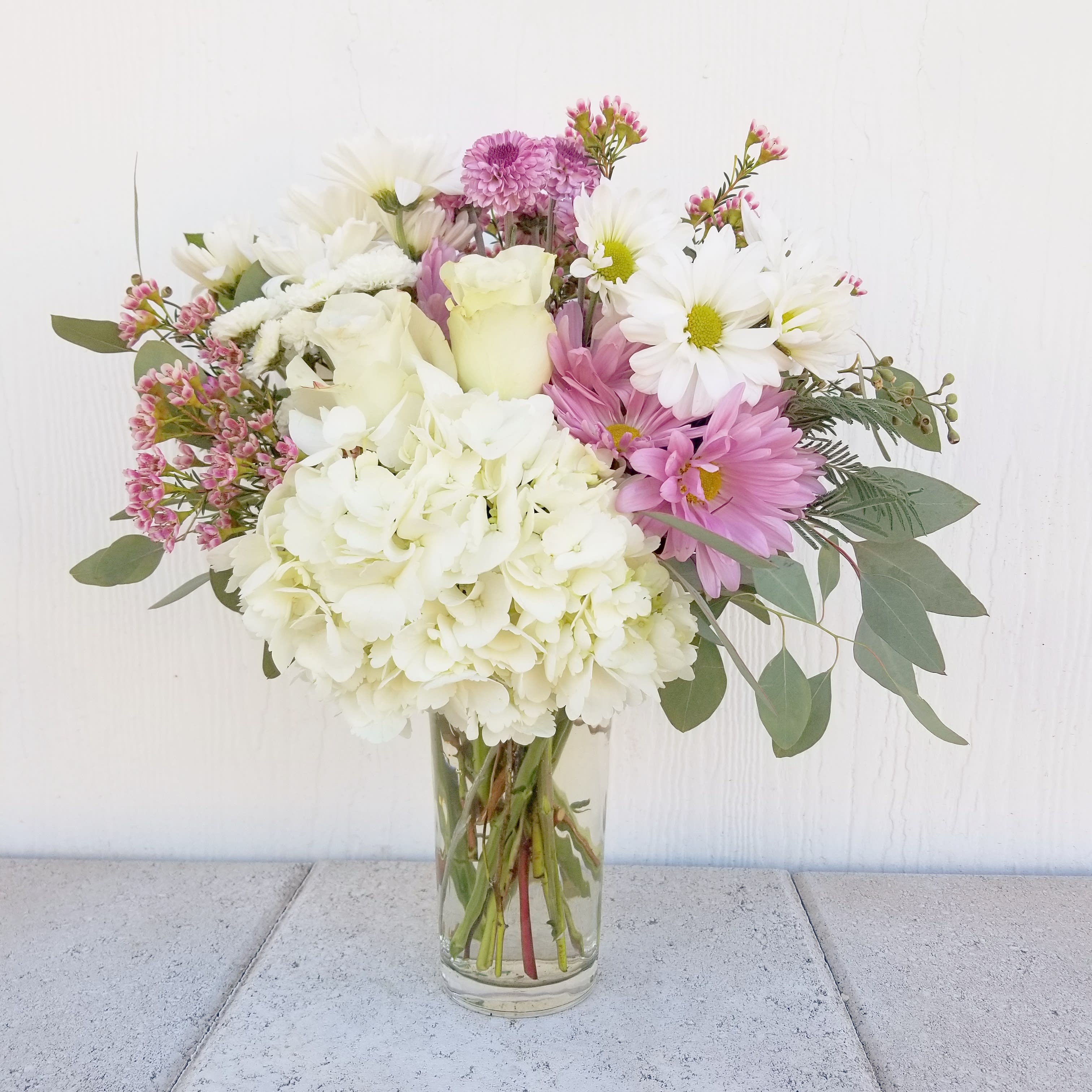 Purple & White daisy vase in Scottsdale, AZ | Paradise Valley Florist