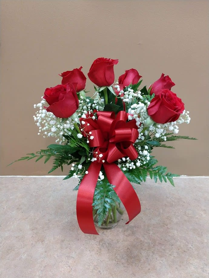 Half Dozen Roses in Larned, KS | Country Seasons Flower Shoppe LLC