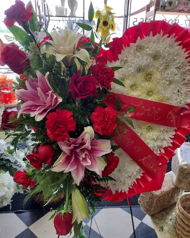 Forever in Our Hearts by Zontini Event Decorators Flowers and Balloons