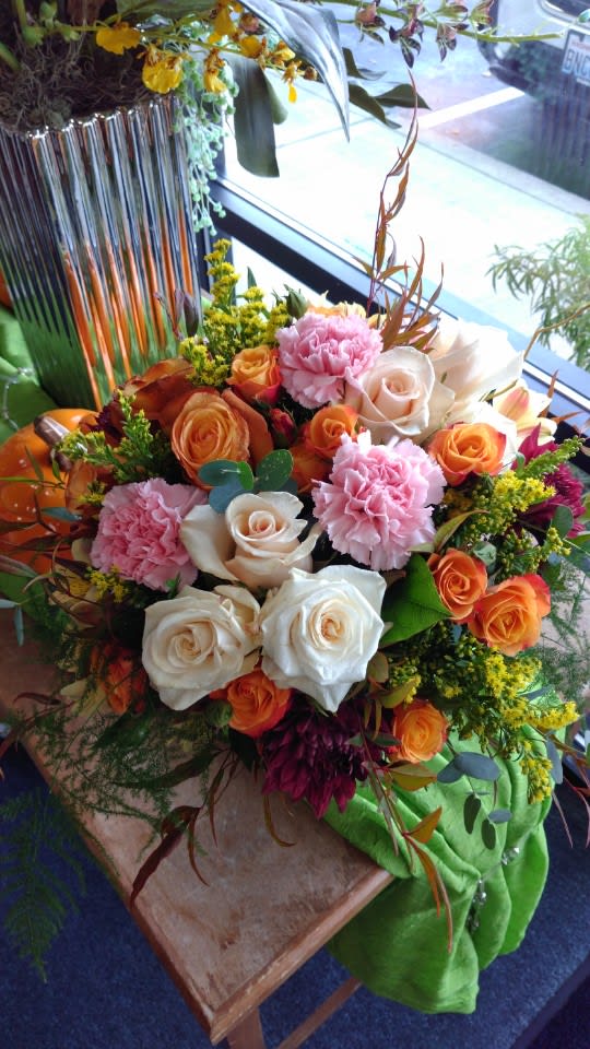 Dress to Impress in Vancouver, WA | Heaven Scent Flowers and Gifts