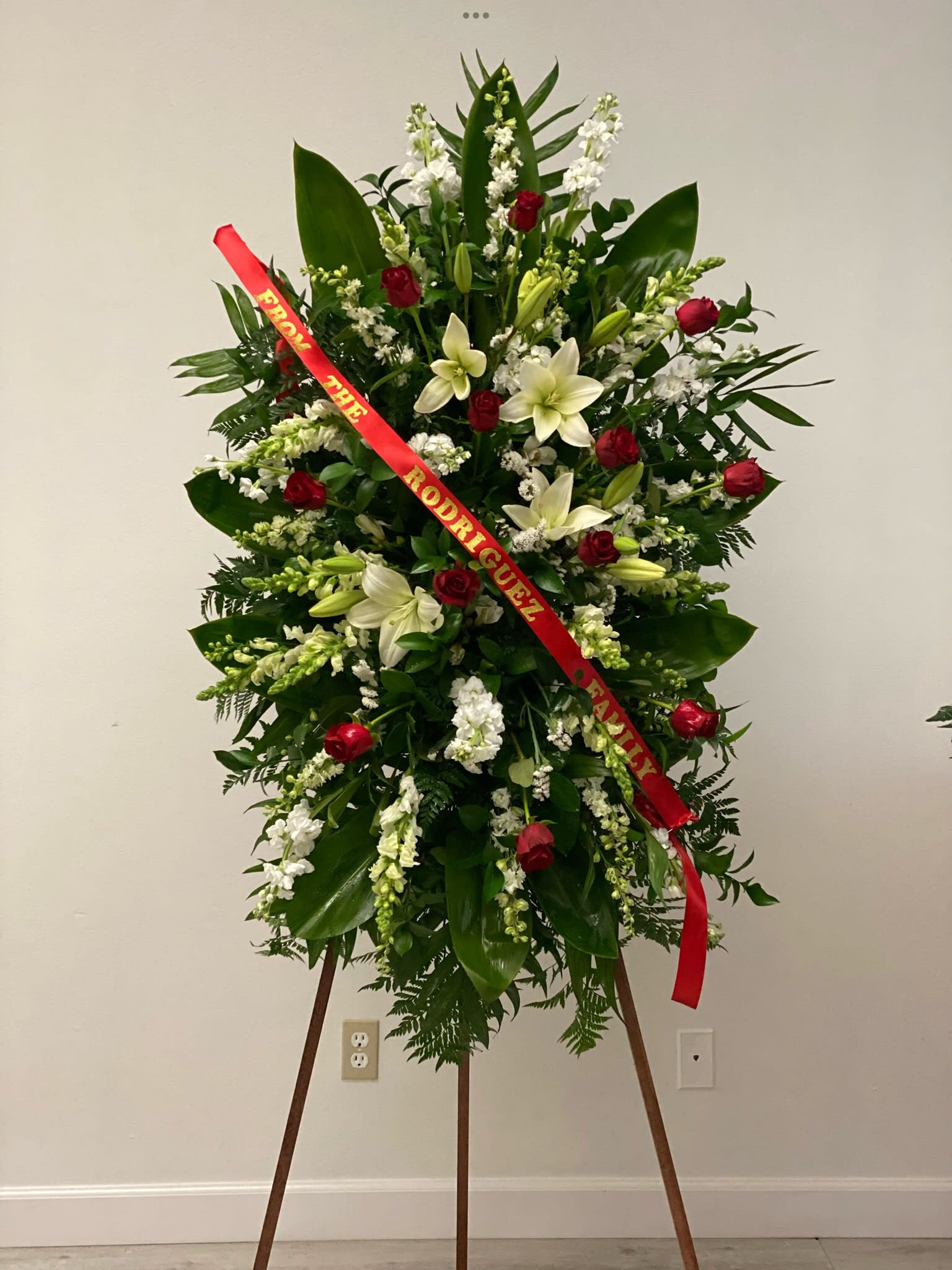 Standing Spay by Cielo Rose Flowers