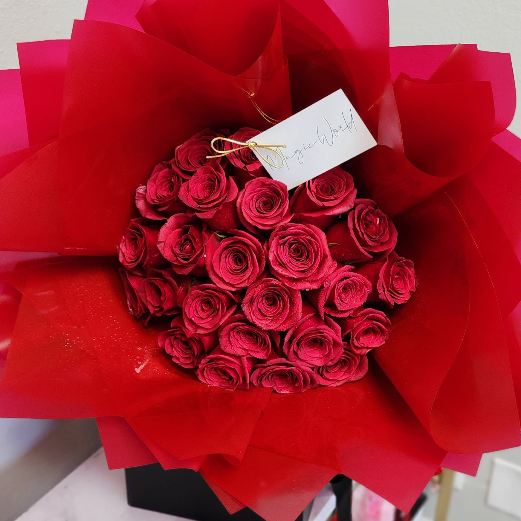 Ramo Buchon 25 Wrapped in Red Envelope by Magic World
