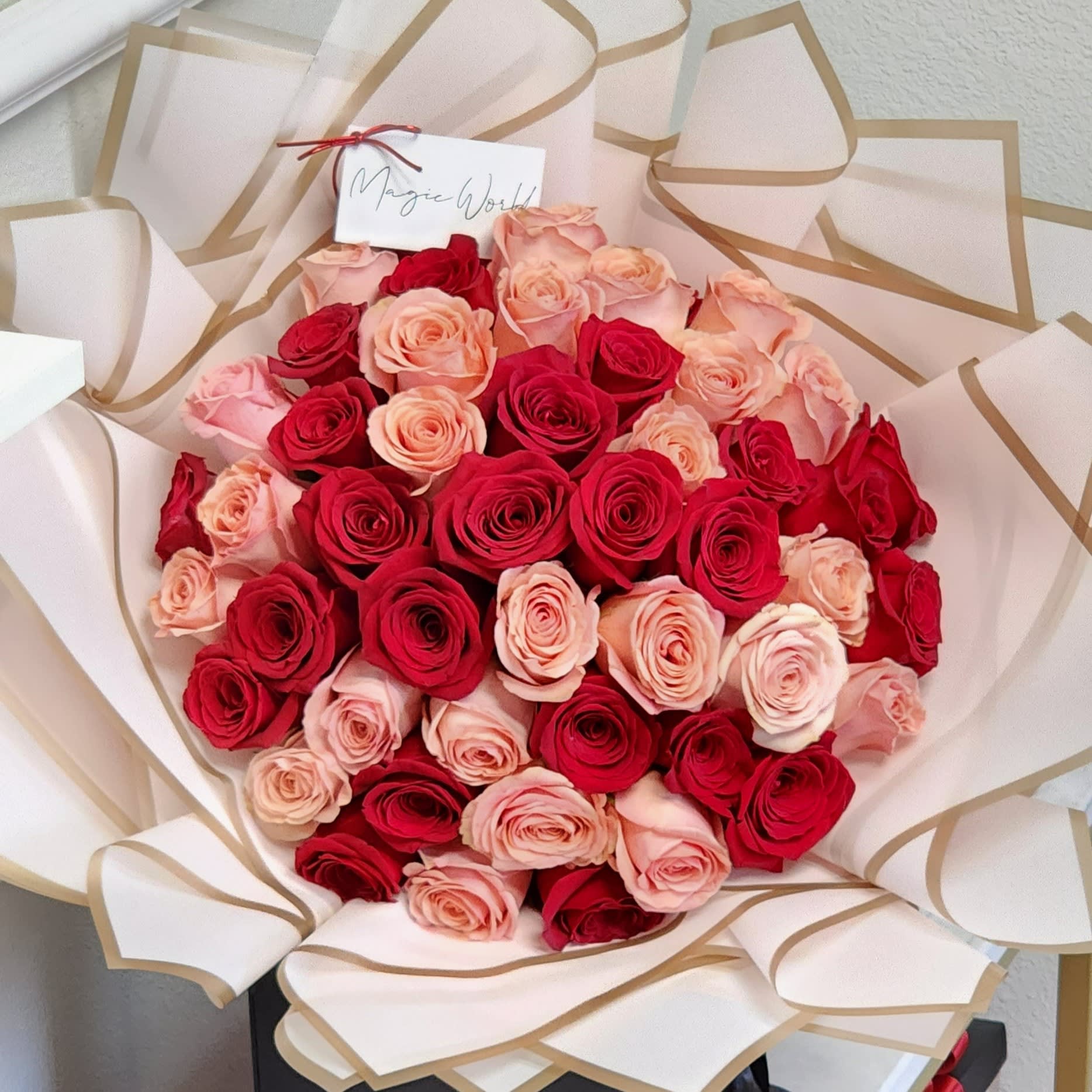 Ramo Buchon 50 Pink and Red by Magic World