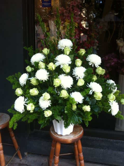 Roses and Mums in Honolulu, HI | Flower Fair
