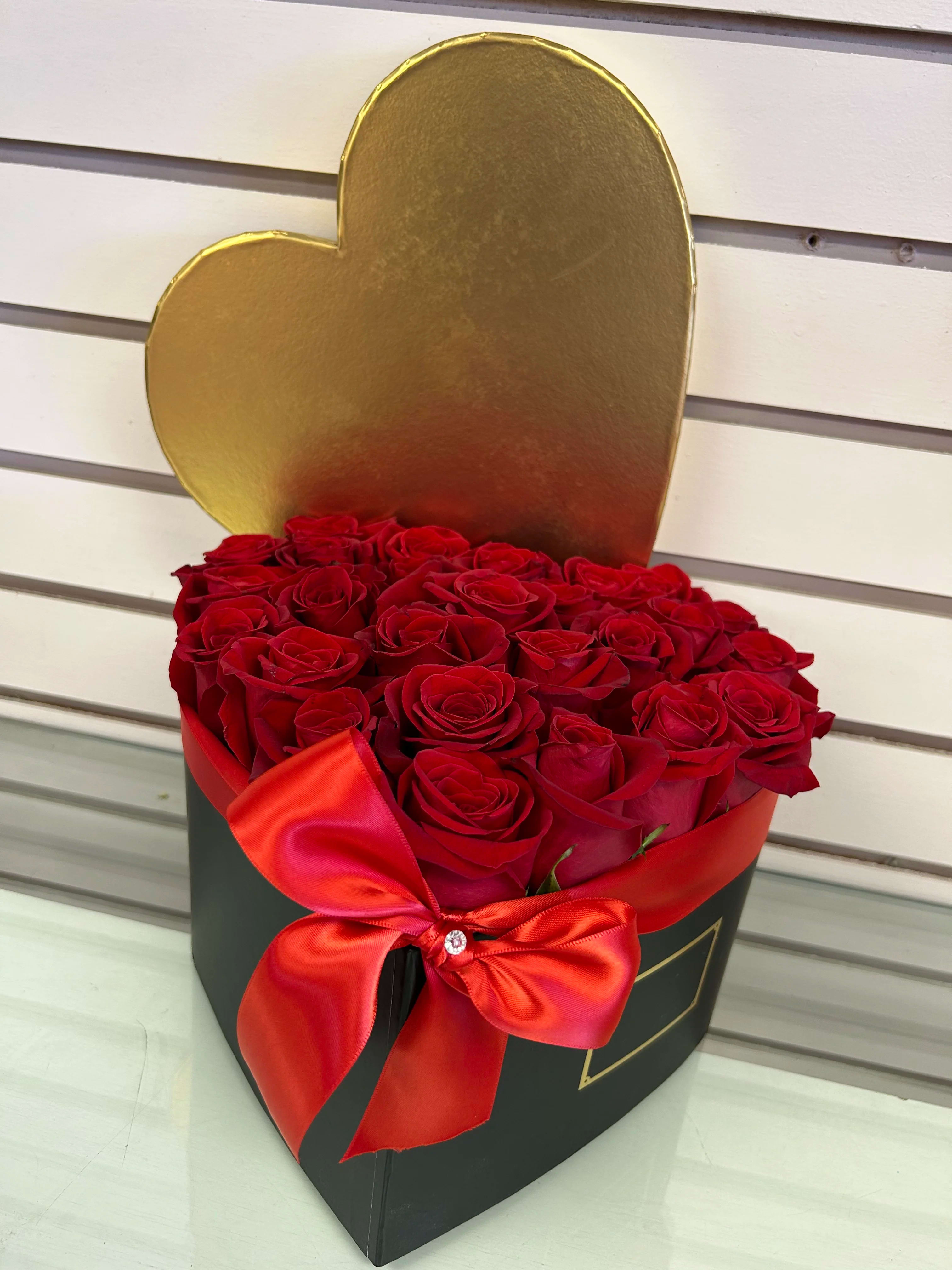 Rose Heart Box in Lawrence, MA | Mendez Flowers