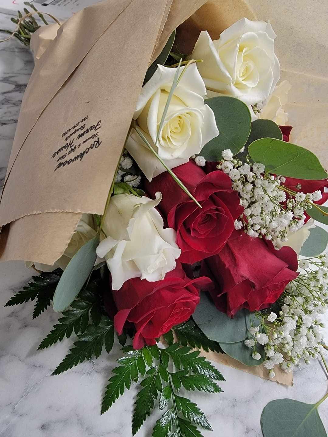 Farm House Wrapped Roses by Rockwood Flower Shop