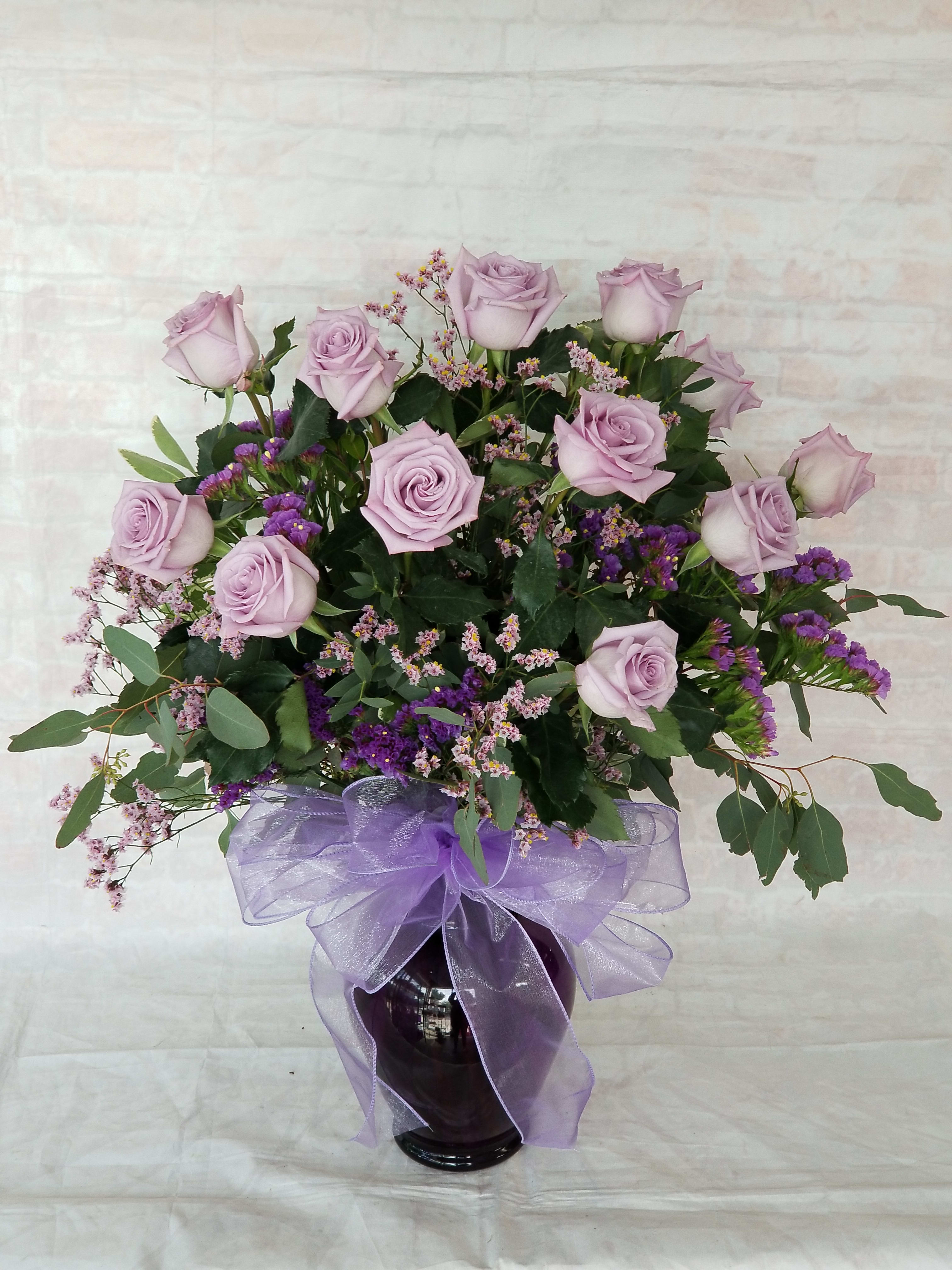 Long Stem Dozen Lavender Roses in Davis, CA | Strelitzia Flower Company