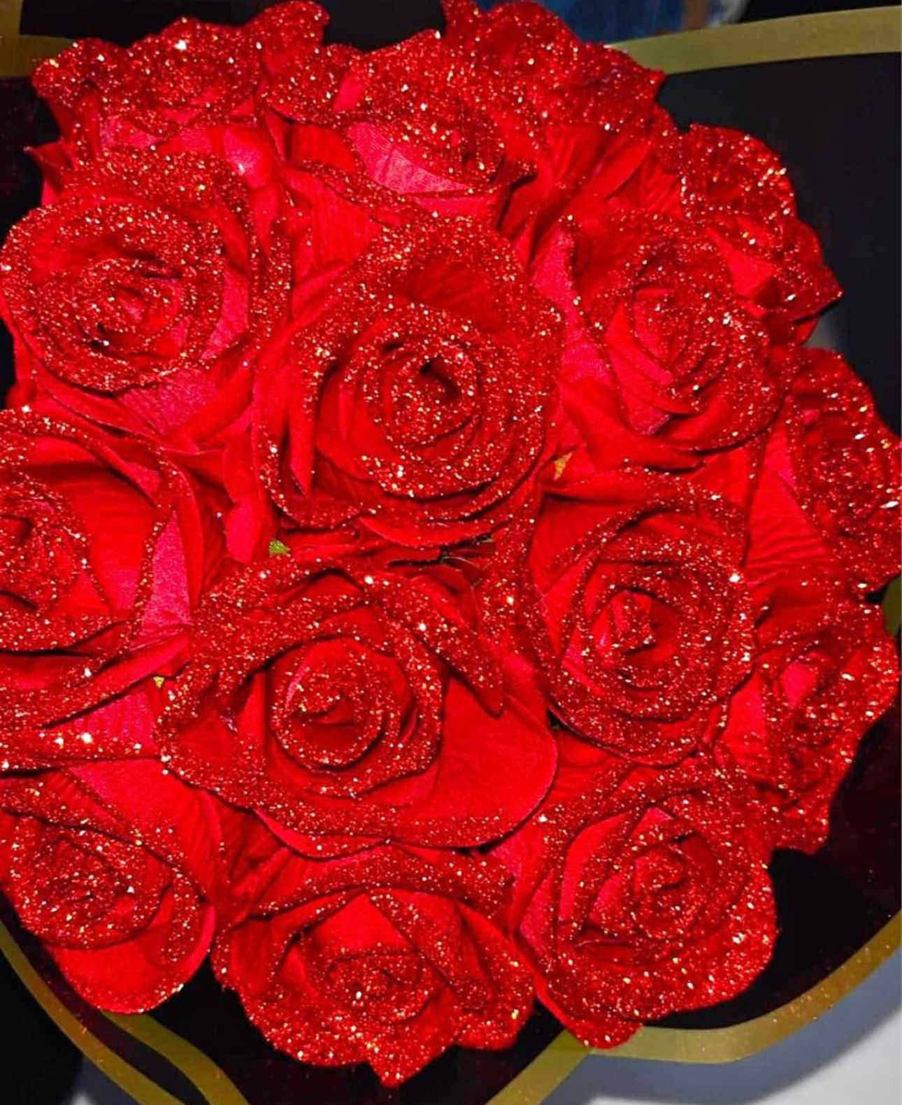 Red Glitter Roses by Bloom Luxury Box