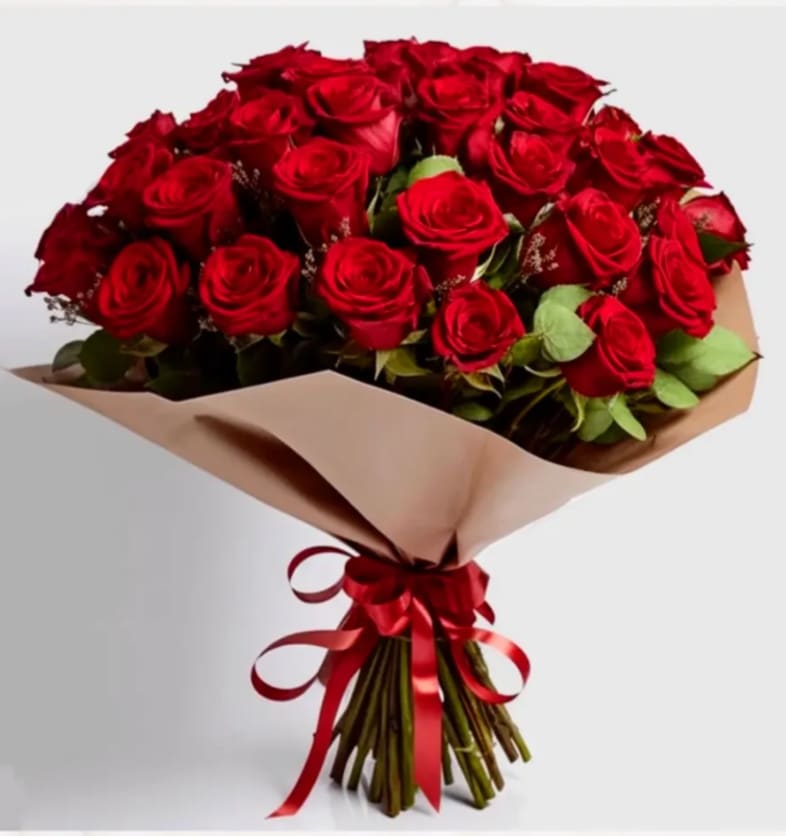 2 dozen roses bouquet in North Hollywood, CA | Axy Floral Couture