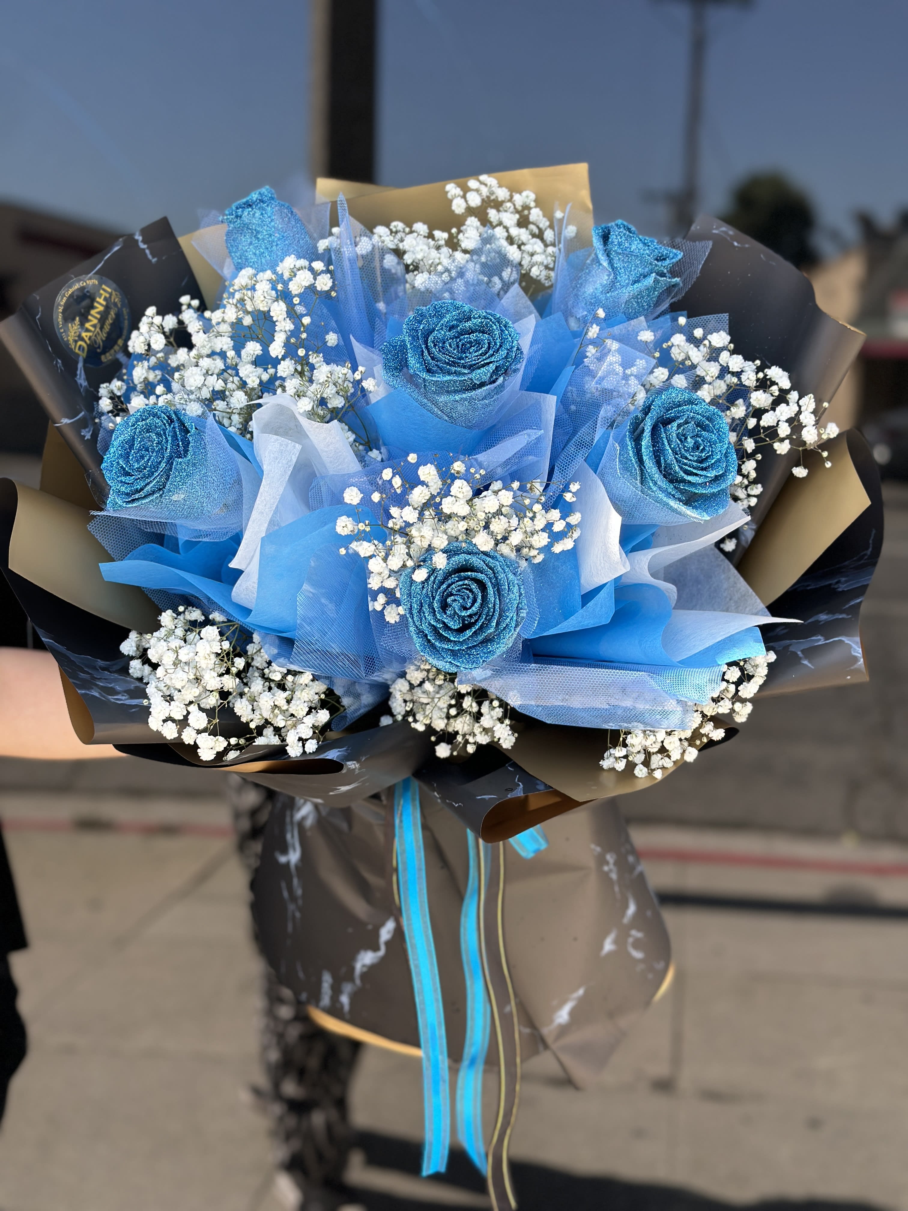 Glitter roses aka HKstyle teal blue in San Gabriel, CA | Dannhi Flowers