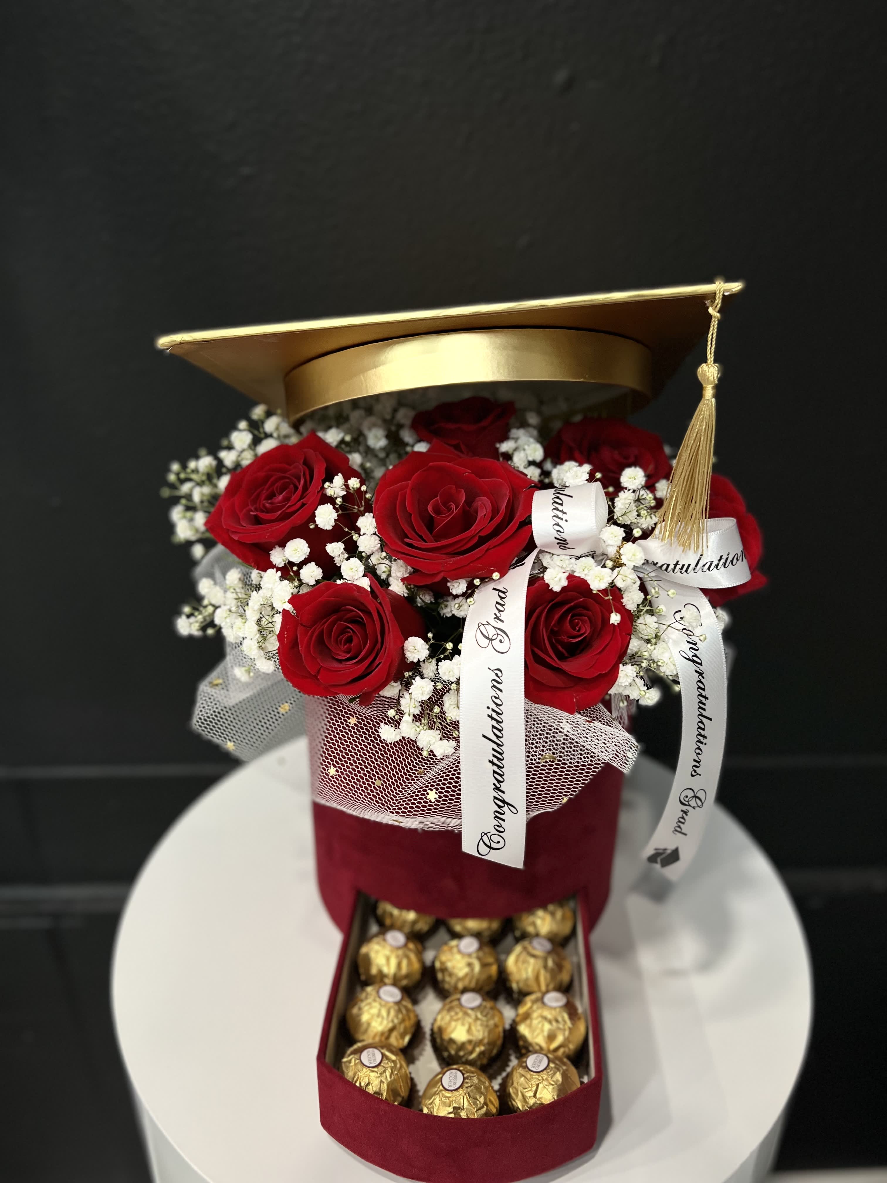 Graduation floral arrangements store