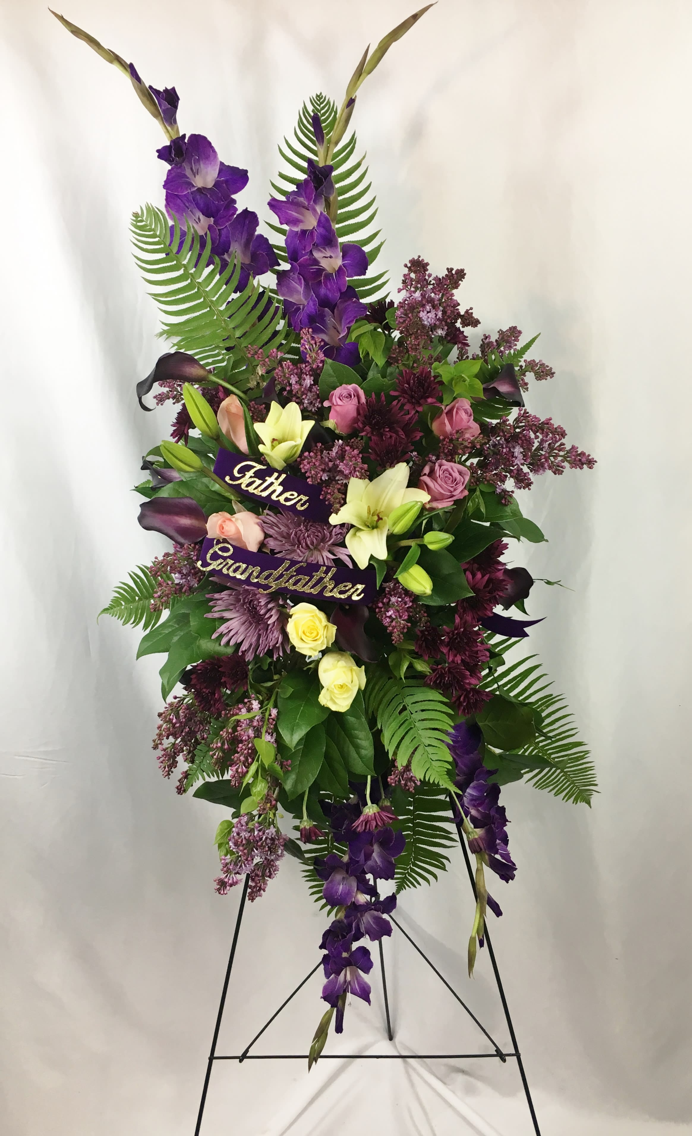 Sweet Pea's Floral 'Traditional Easel' in Woodbury, MN | Sweet Peas Floral