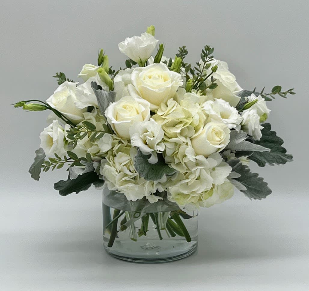 White Cloud by Miami Flowers Design