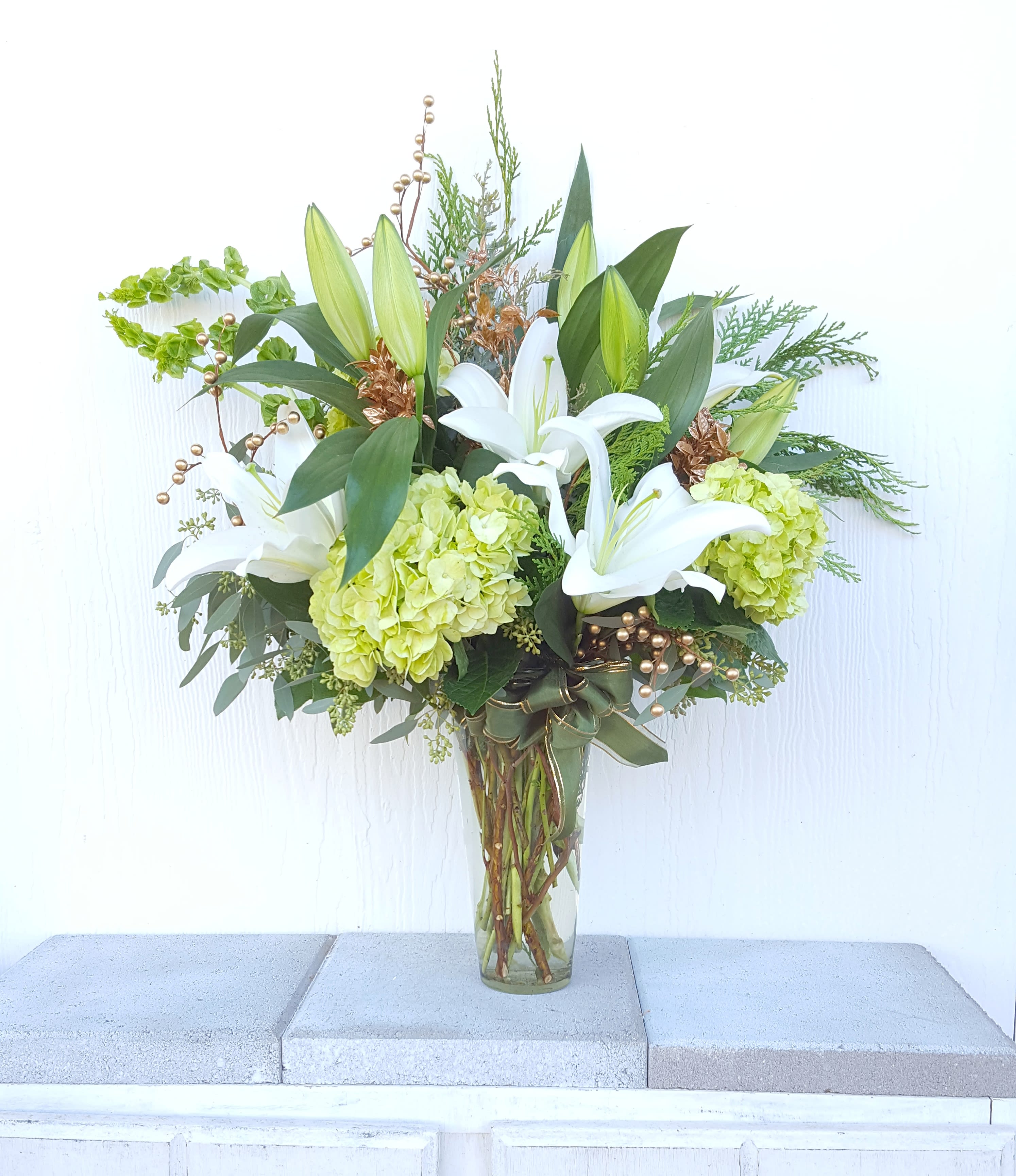 Christmas Grace by Paradise Valley Florist