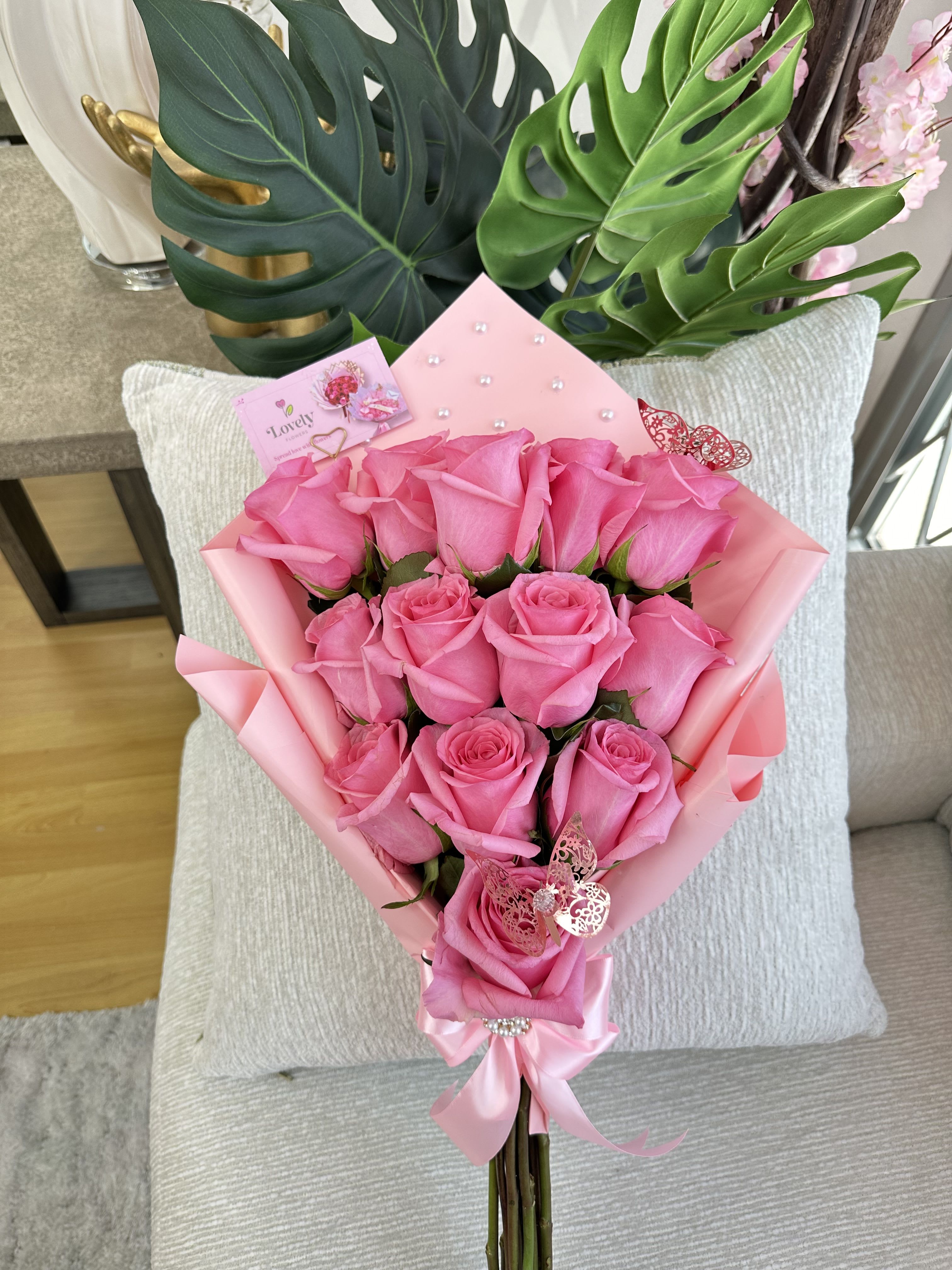 12 Flat Roses by Lovely Flower Bouquets
