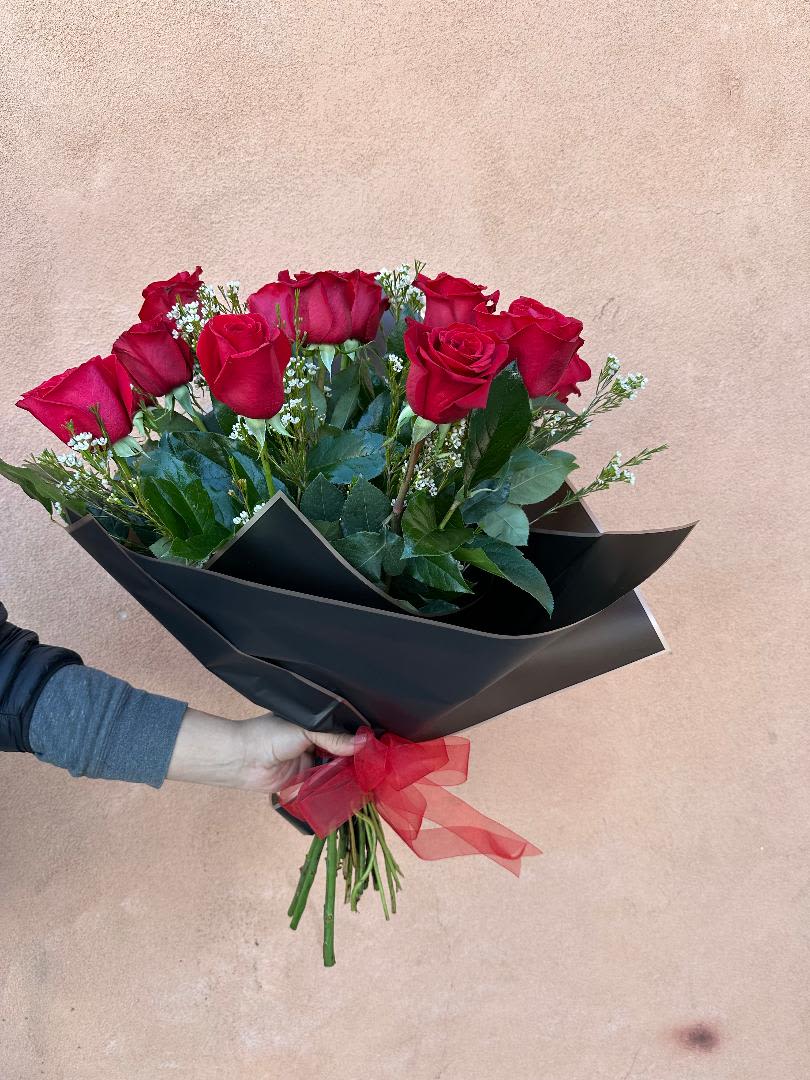 dozen roses bouquet by Flowers and Designs by Gina