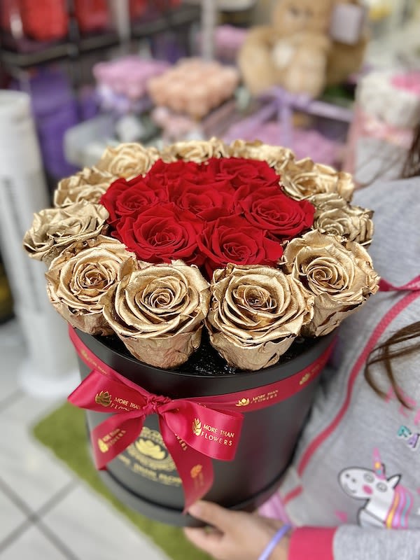 Eternal Roses Round Box - Black Box, Gold/Red in Miami, FL | More Than ...