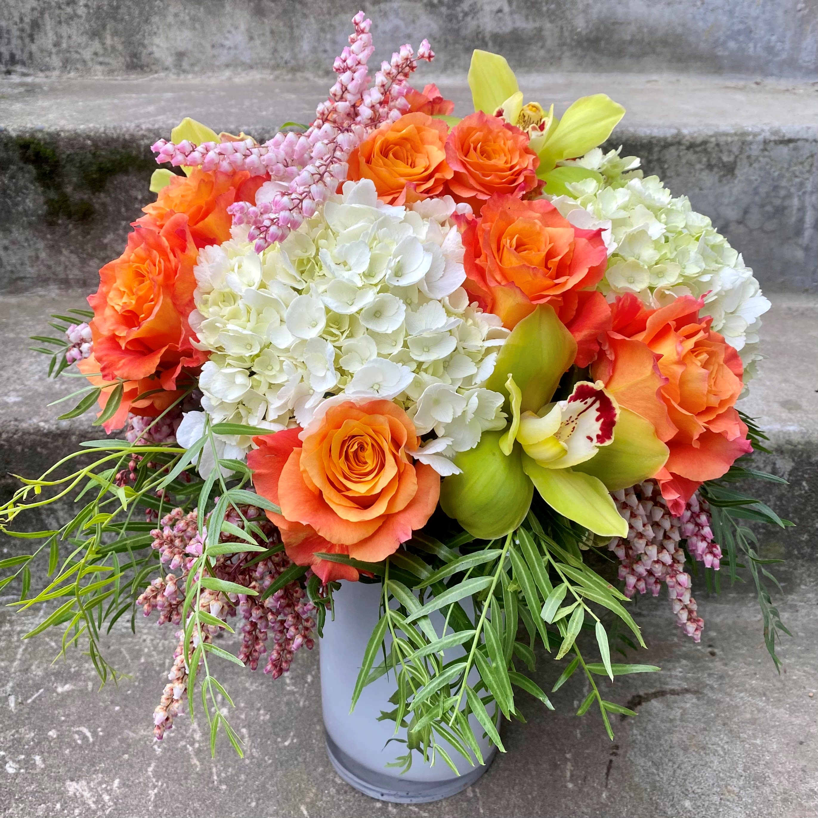 One Dozen Signature Roses, Any Color in Seattle, WA | Fiori Floral Design