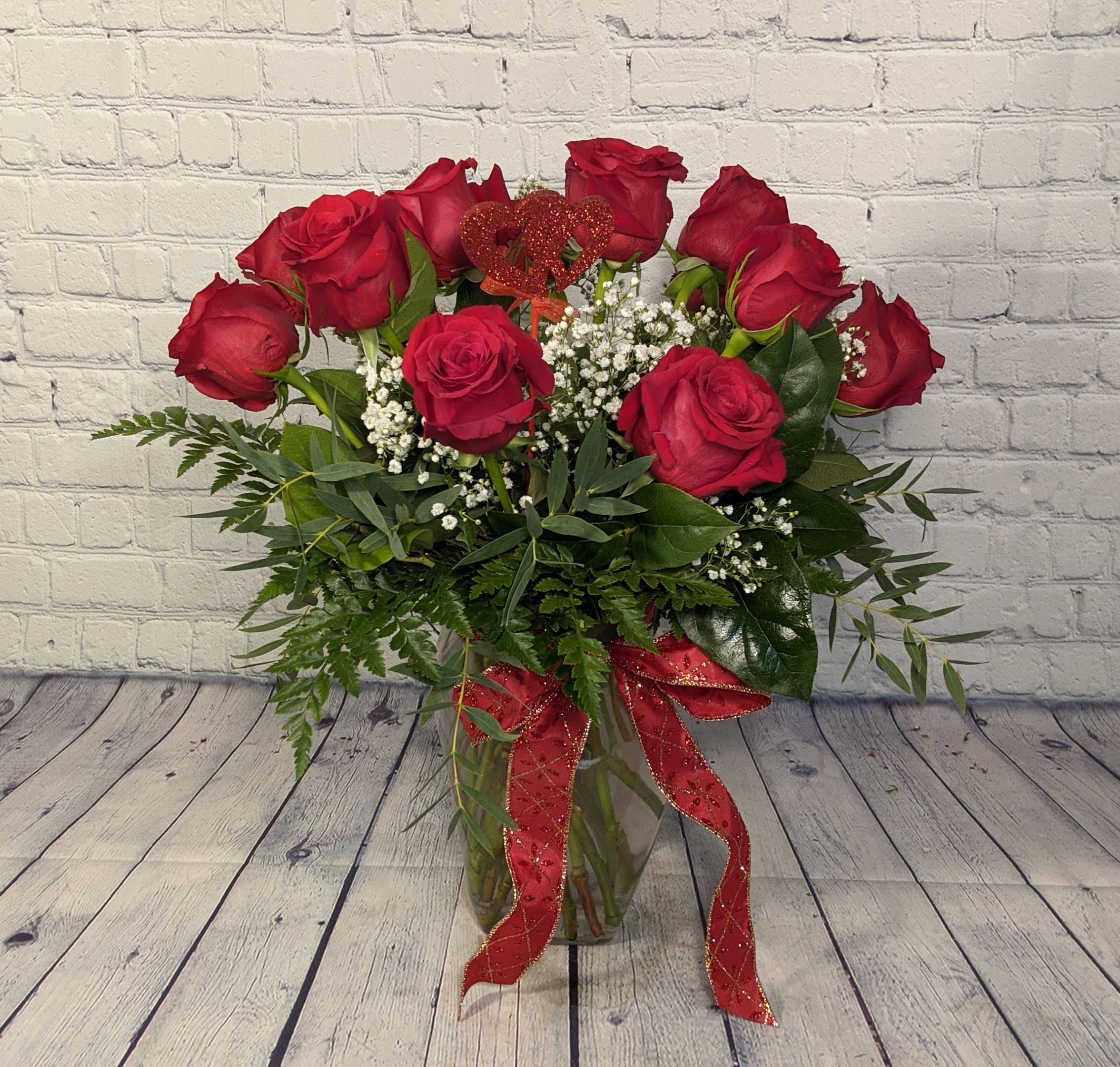 Dozen Long Stemmed Red Roses in Saint Clairsville, OH | Lendon Floral ...