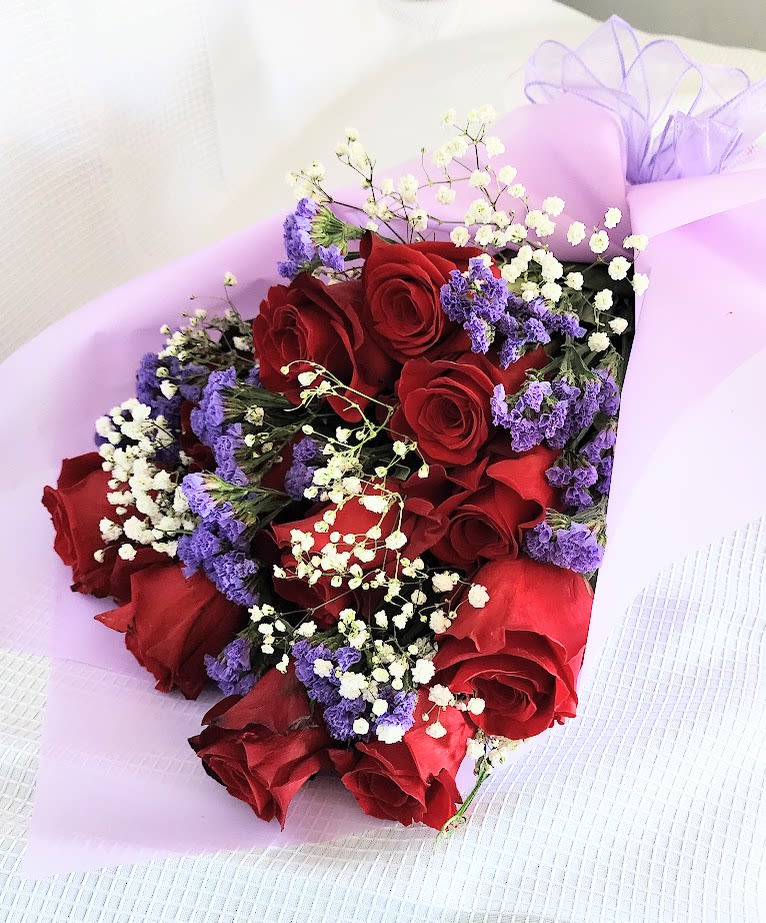 Classic Dozen Rose Bouquet by Divine Designs