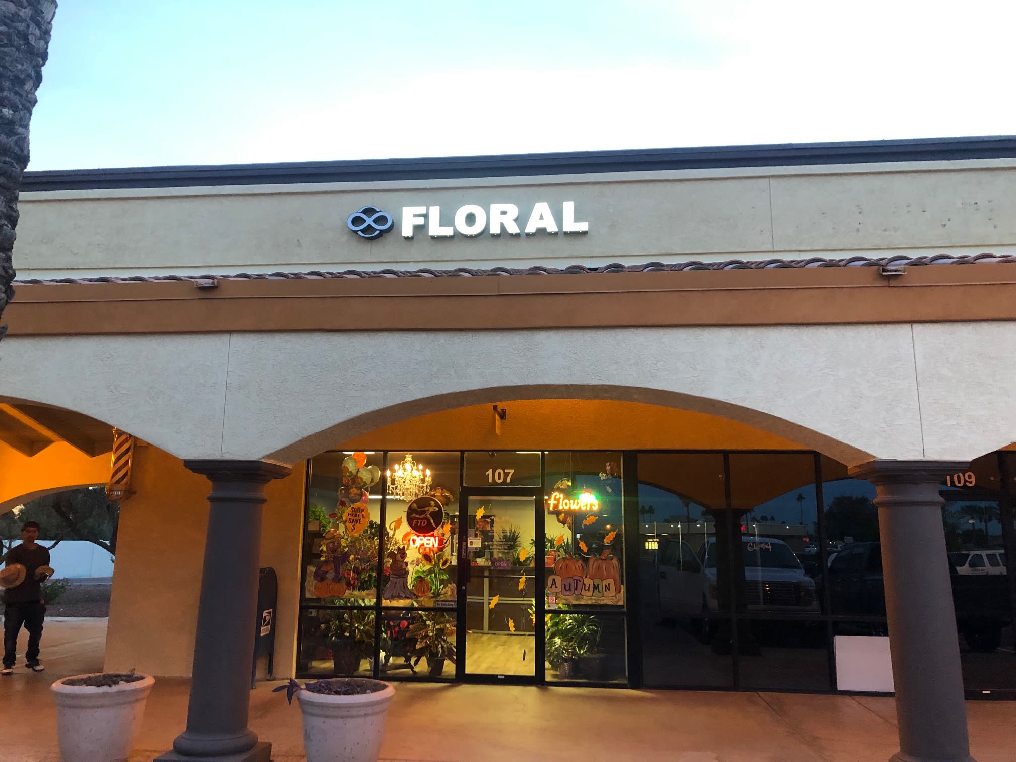 About Us | Infinity Floral Designs